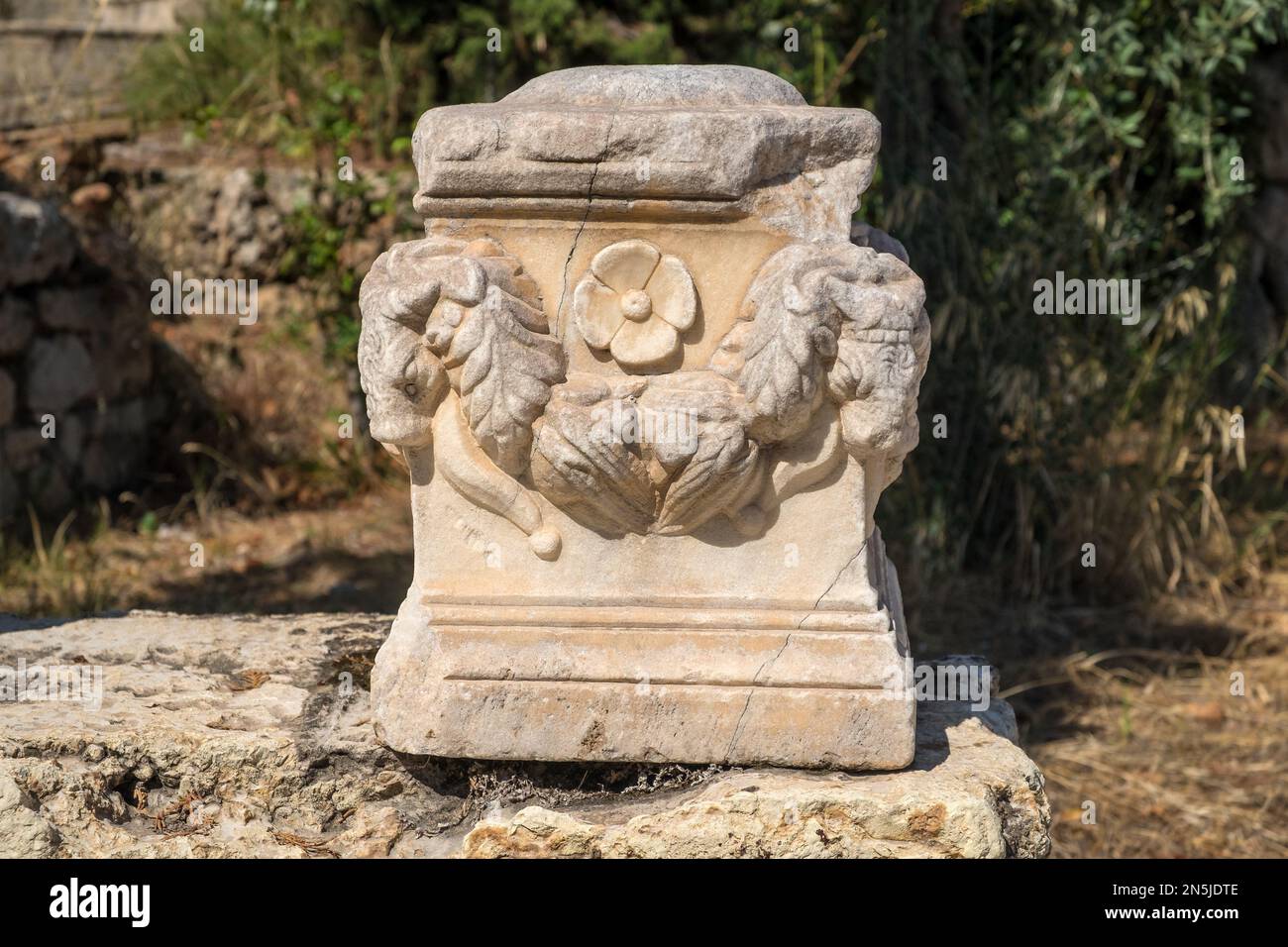 Eleusina figure hi-res stock photography and images - Alamy