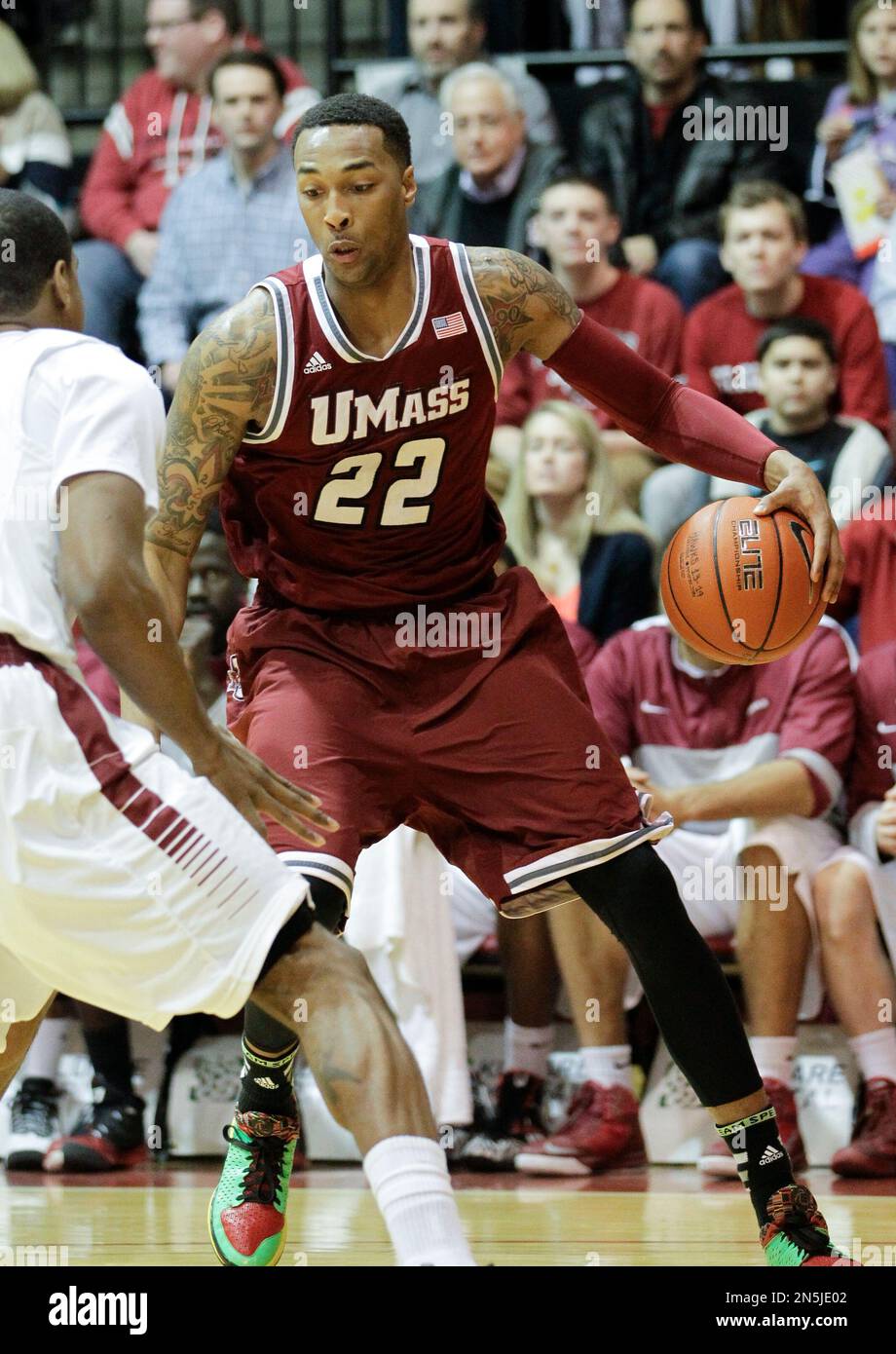 Massachusetts' Sampson Carter (22) in action with St. Josephs during an ...