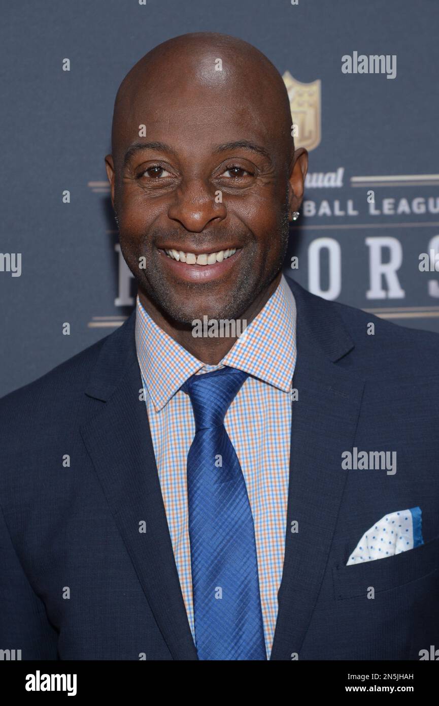 Former NFL Player Jerry Rice arrives at the 3rd annual NFL Honors at ...
