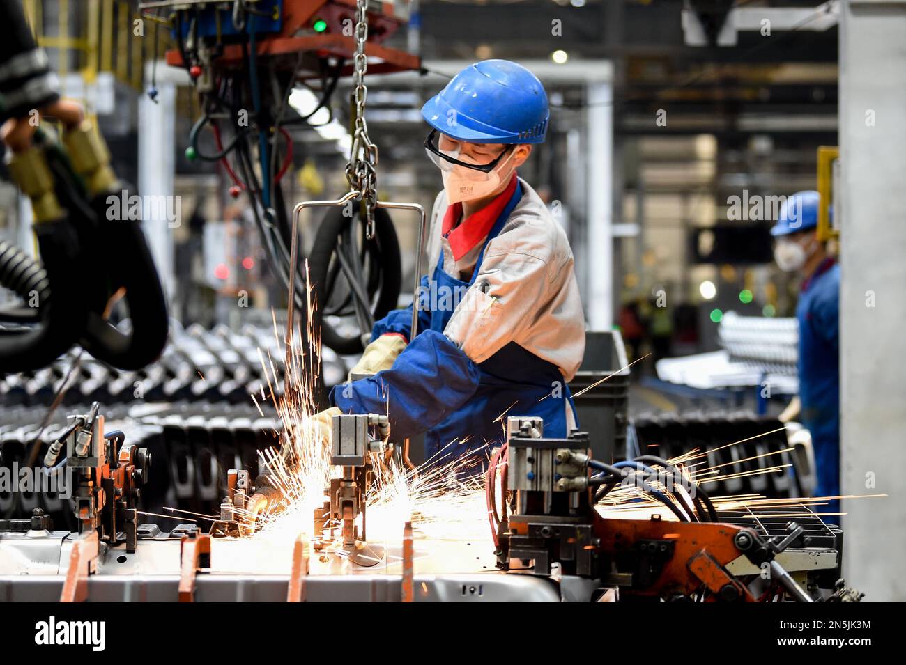 Erdos, China's Inner Mongolia Autonomous Region. 9th Feb, 2023. A staff ...