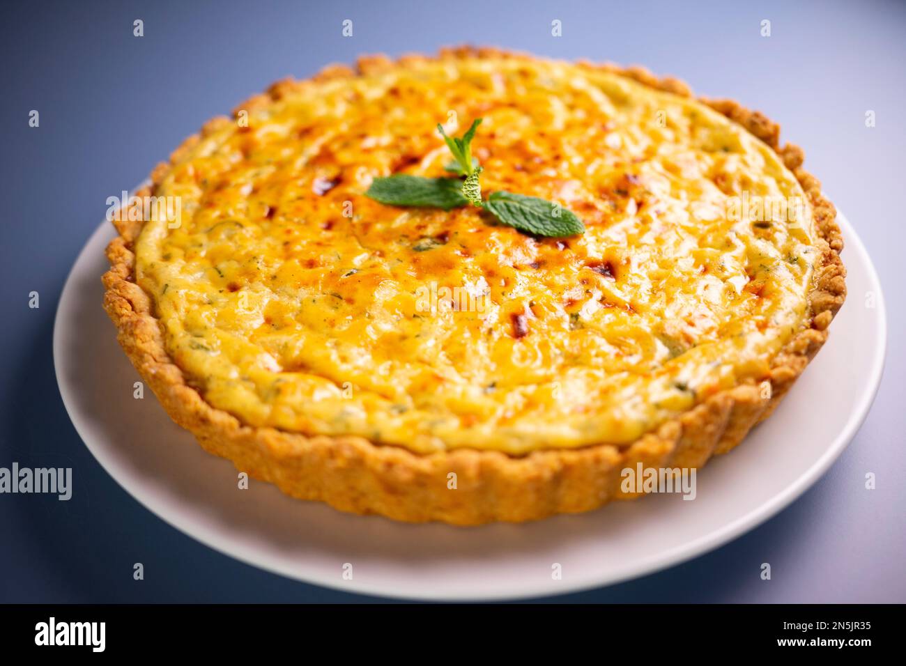 The flaó is a pastry made with flour paste filled with cottage cheese ...