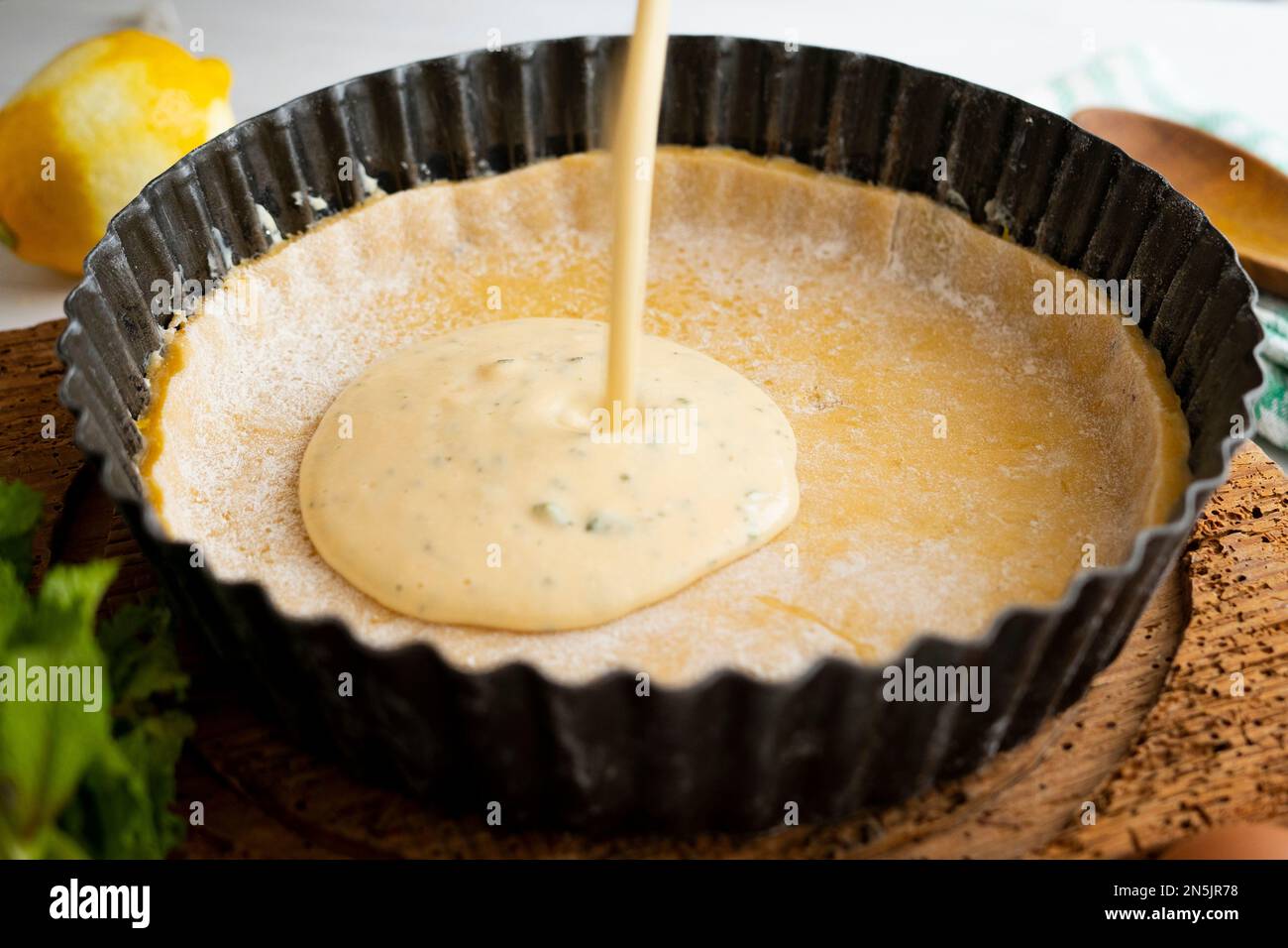 The flaó is a pastry made with flour paste filled with cottage cheese ...