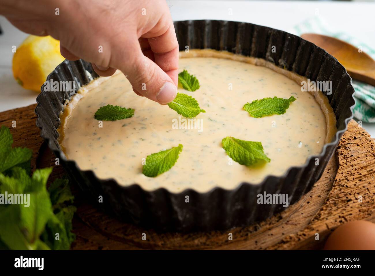 The flaó is a pastry made with flour paste filled with cottage cheese ...