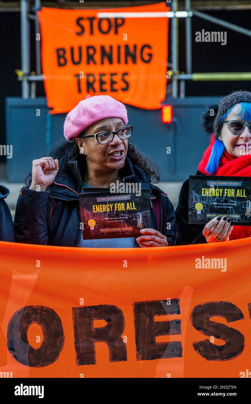 London, UK. 9th Feb, 2023. Fuel Poverty action join teh protest - An ...