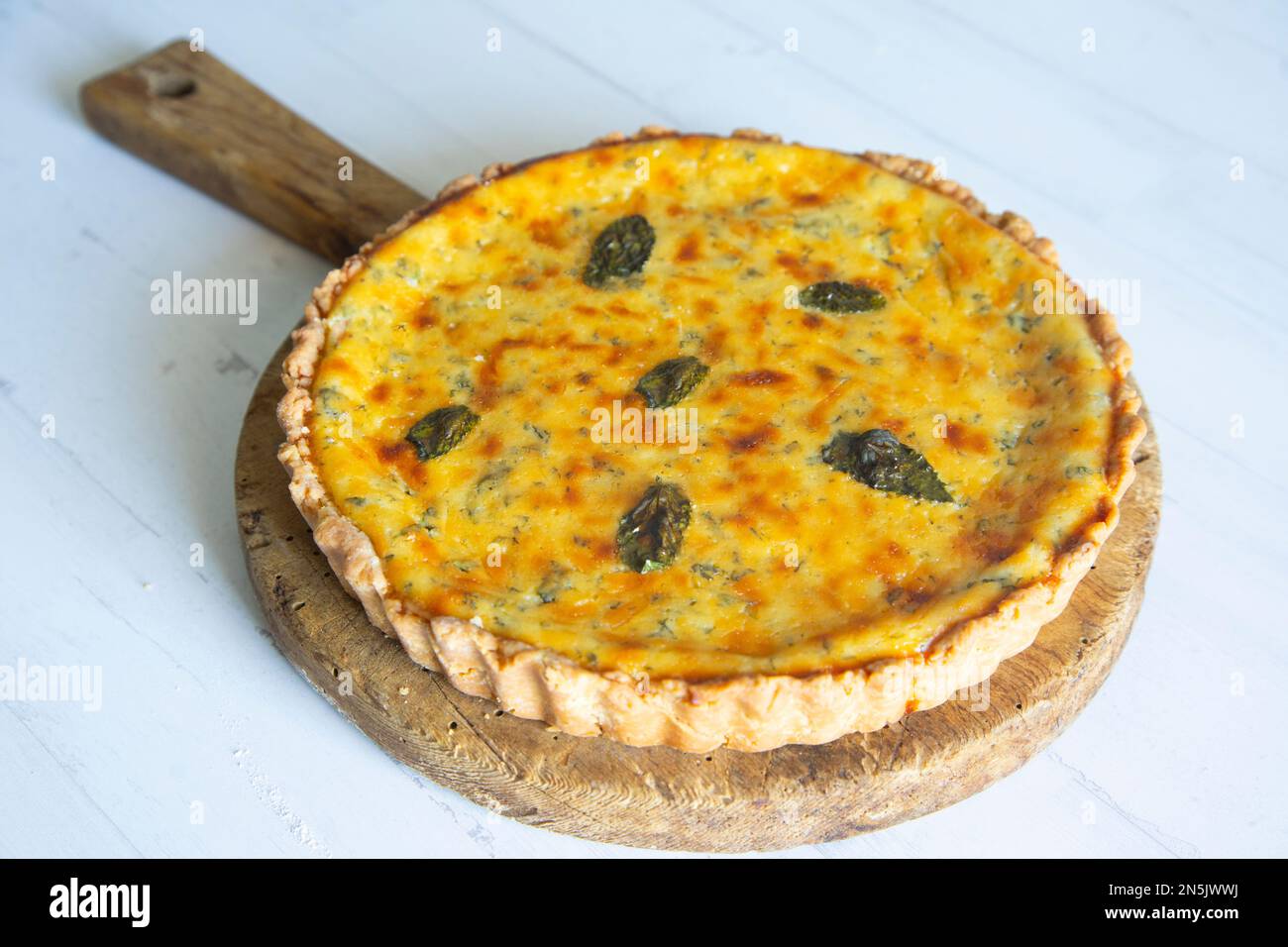 The flaó is a pastry made with flour paste filled with cottage cheese ...