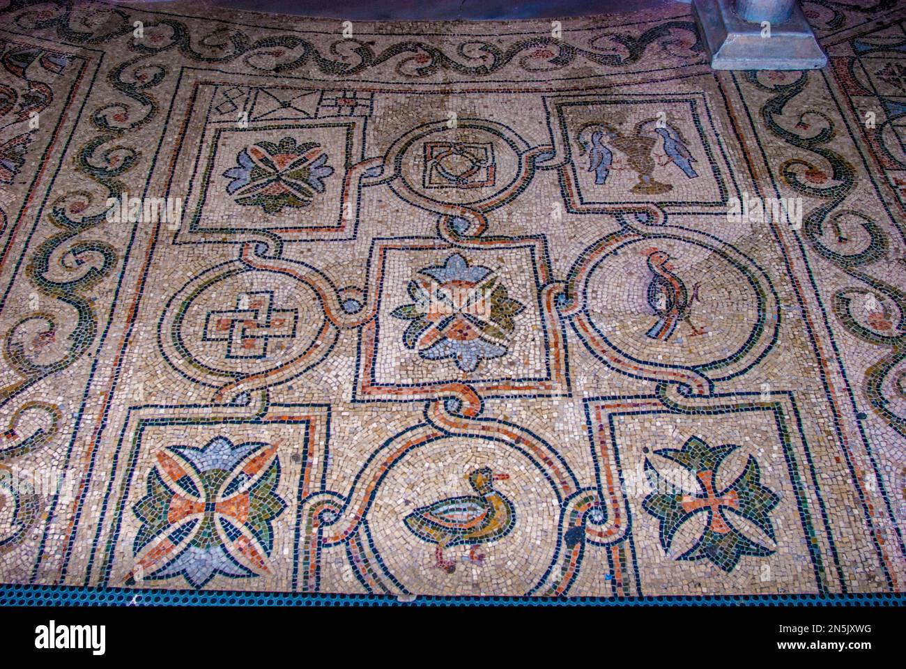 Mosaics rare hi-res stock photography and images - Alamy