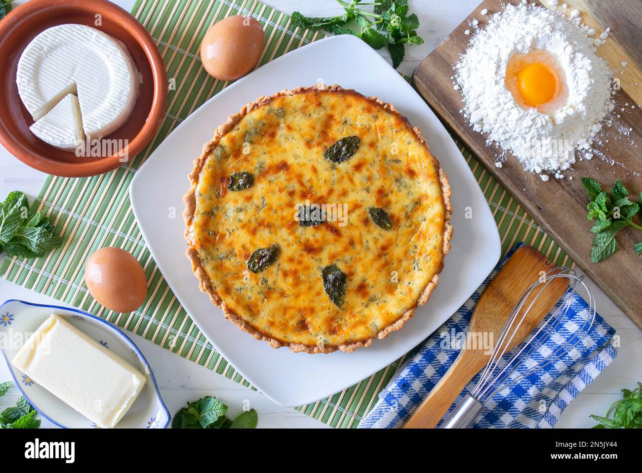 The flaó is a pastry made with flour paste filled with cottage cheese ...