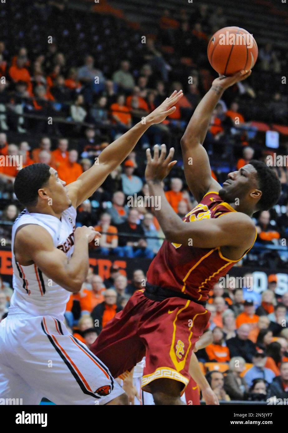 Southern California's Pe'Shon Howard shoots against Oregon State's ...