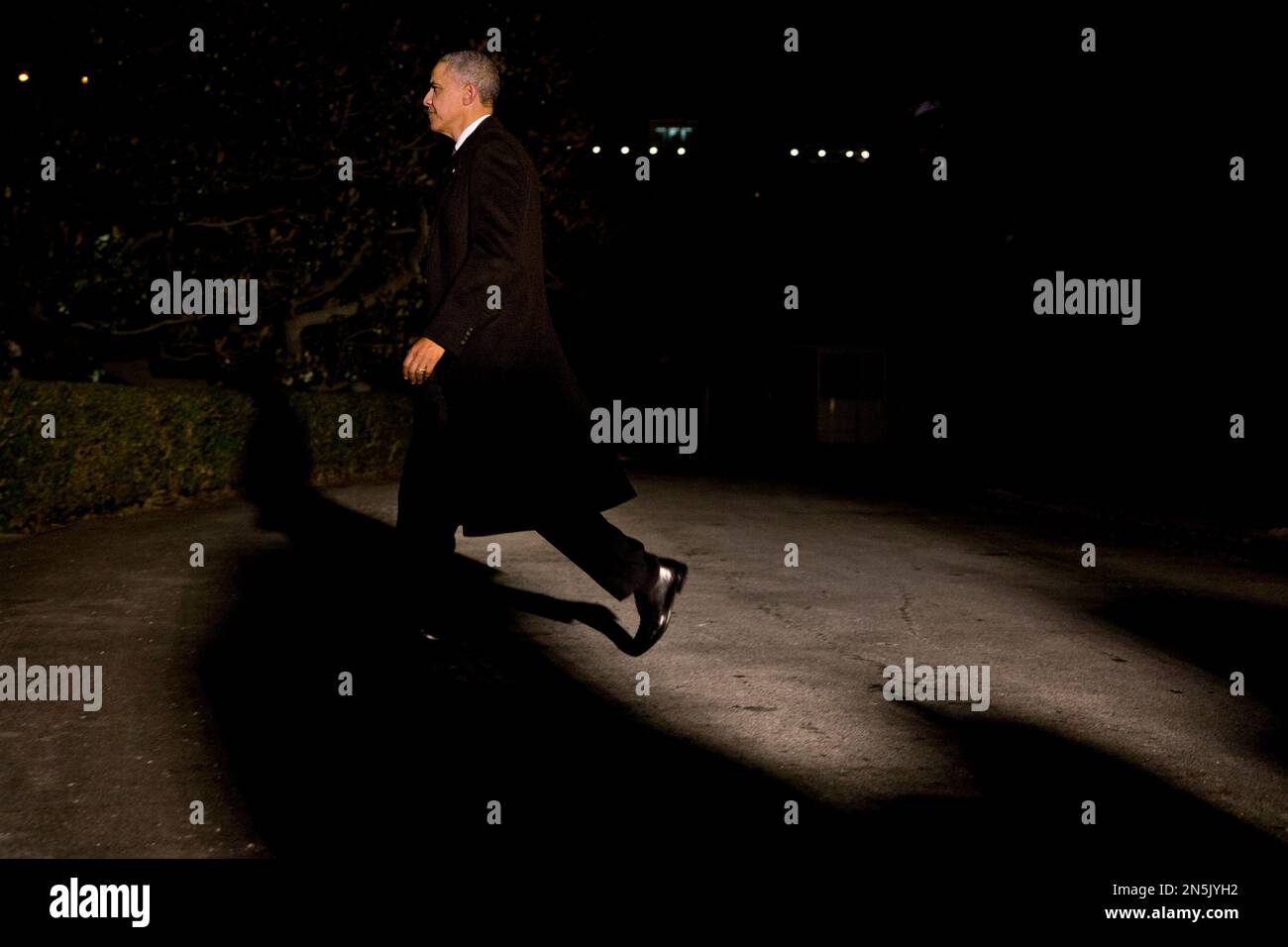 President Barack Obama returns to the White House from stops in ...