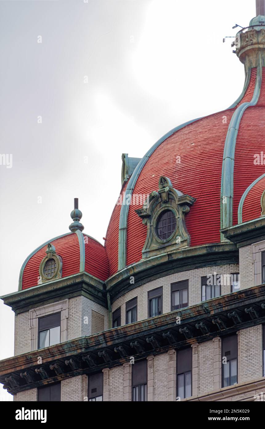 Pittsburgh Downtown: Red-domed apartment high-rise Midtown Towers was built in 1907 as an office ...