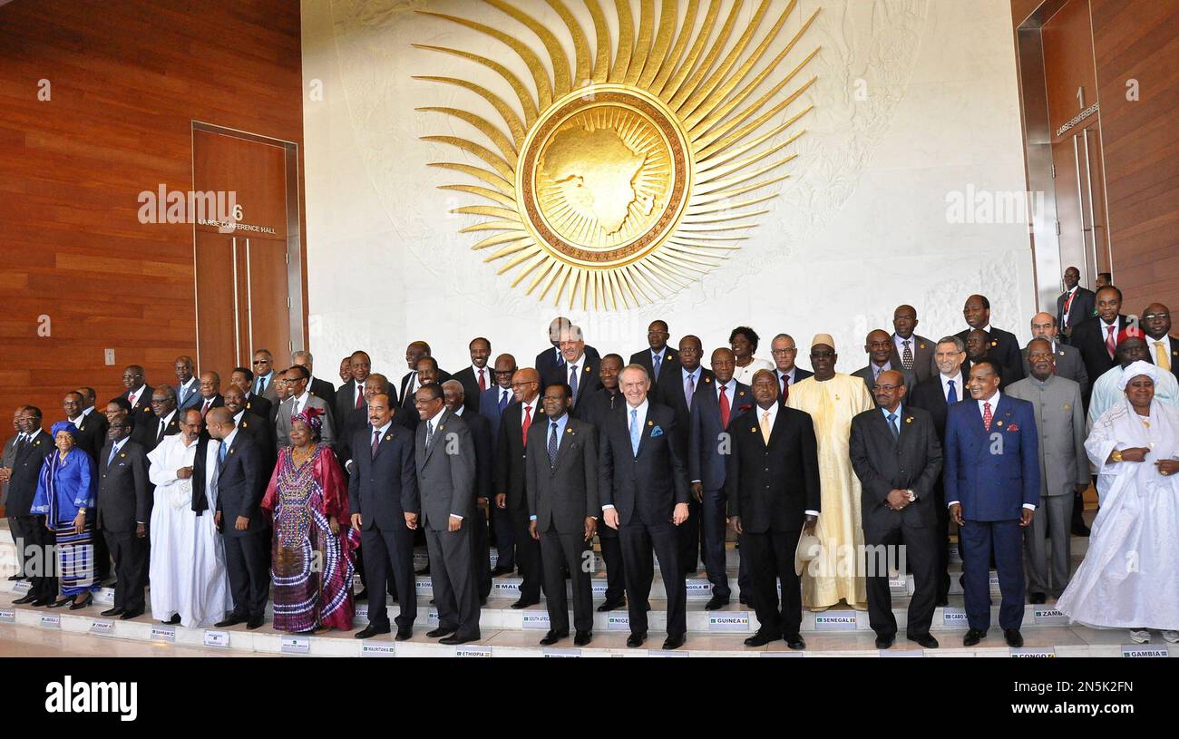 African presidents and heads of government pose for a group photograph ...