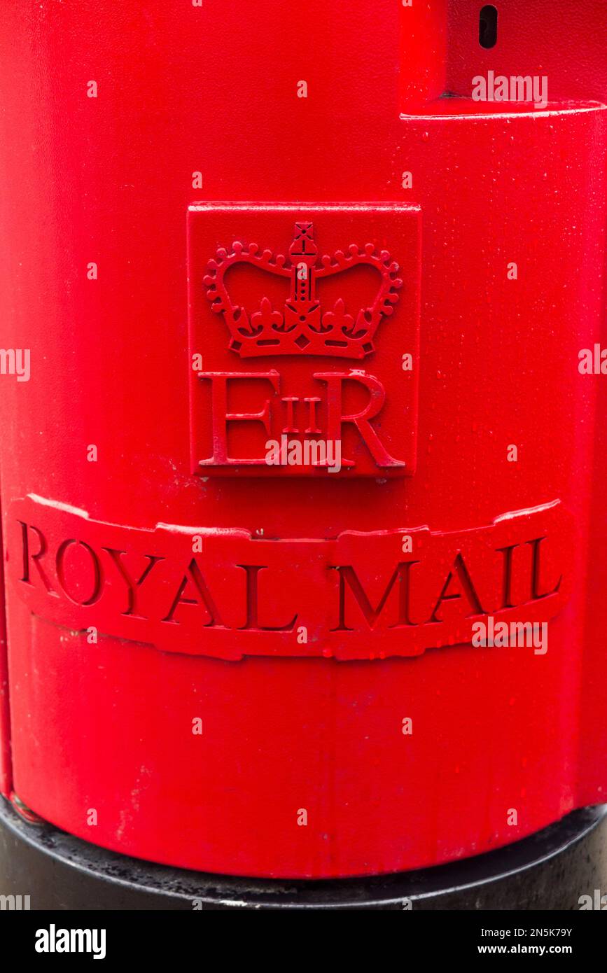 A late – probably one of the very last – QE2 / QEll / Queen Elizabeth ...