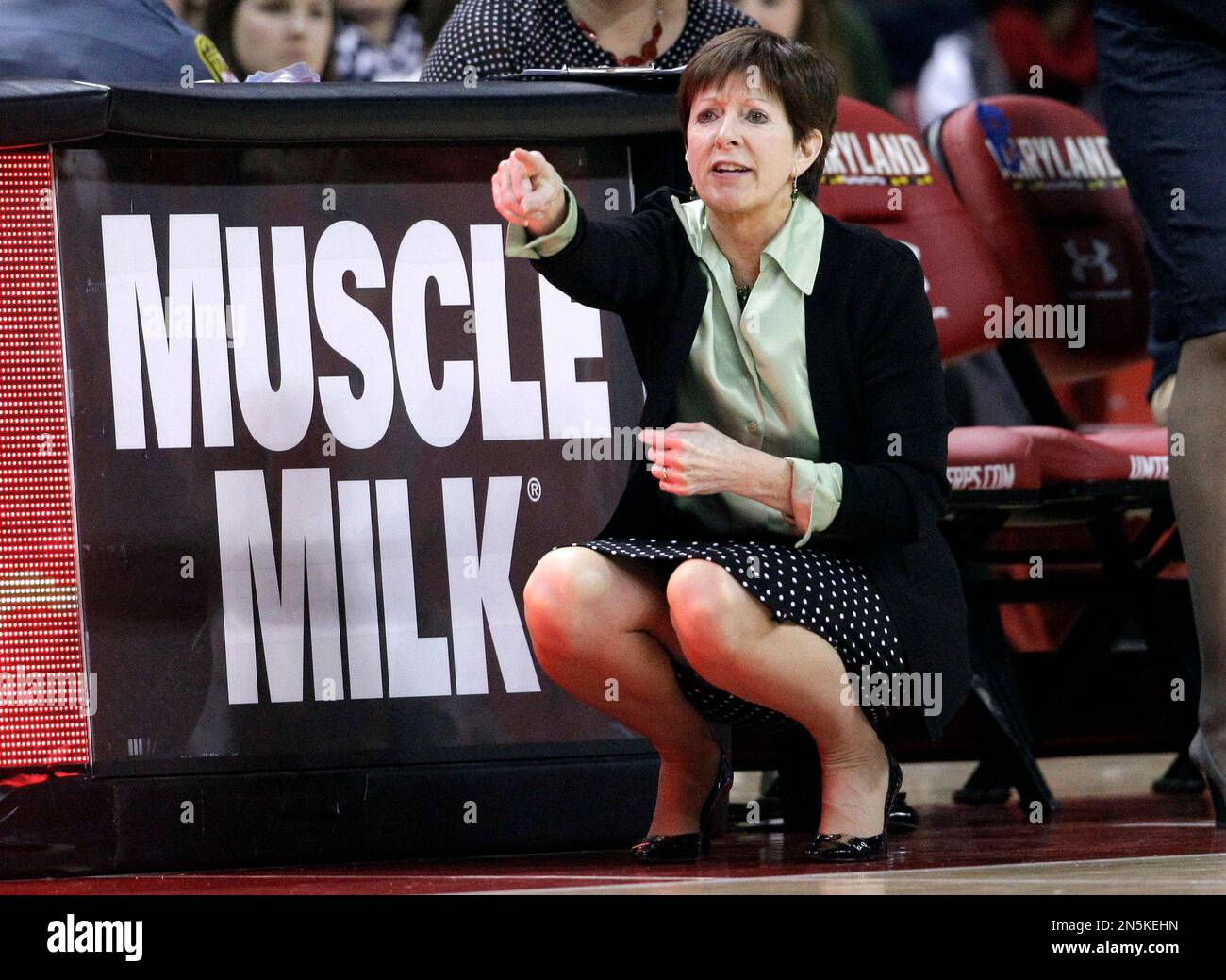 Notre Dame head coach Muffet McGraw directs her players in the second ...