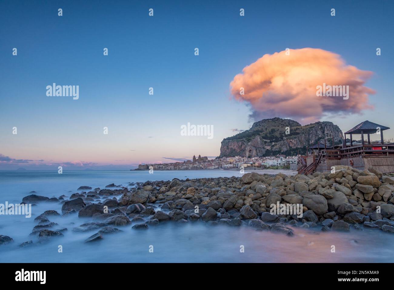 Cefalu town sunset hi-res stock photography and images - Alamy