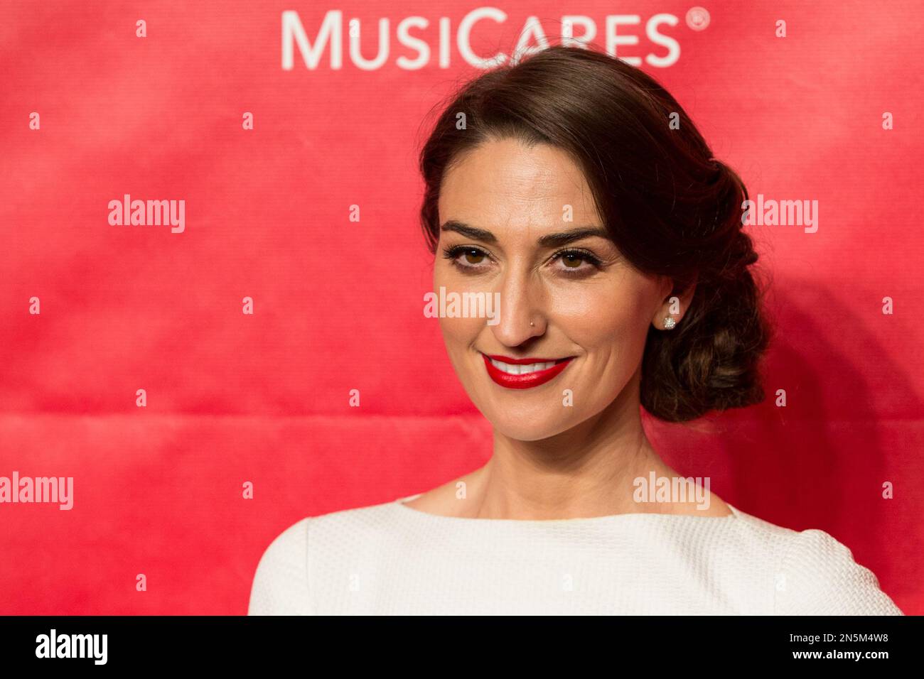 Singer Sara Bareilles arrives at the MusiCares 2014 Person of the Year ...