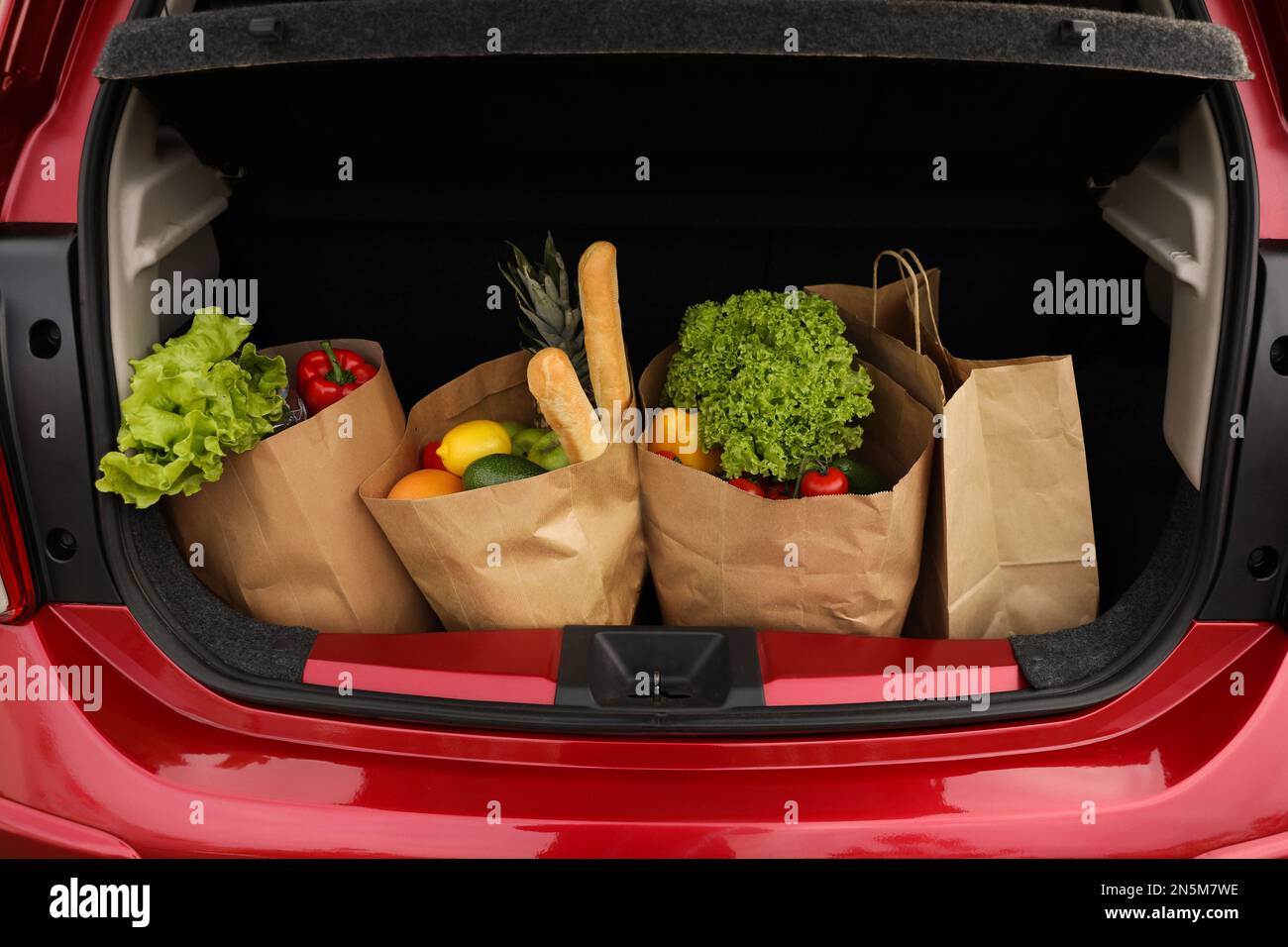 Classic car with open trunk hi-res stock photography and images - Alamy