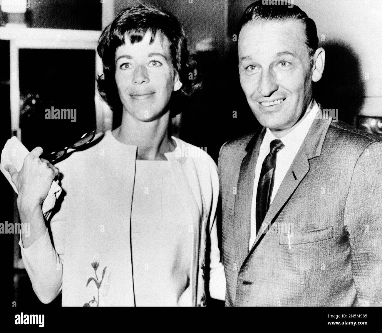 FILE - This Sept. 25, 1962 file photo shows comedienne Carol Burnett ...