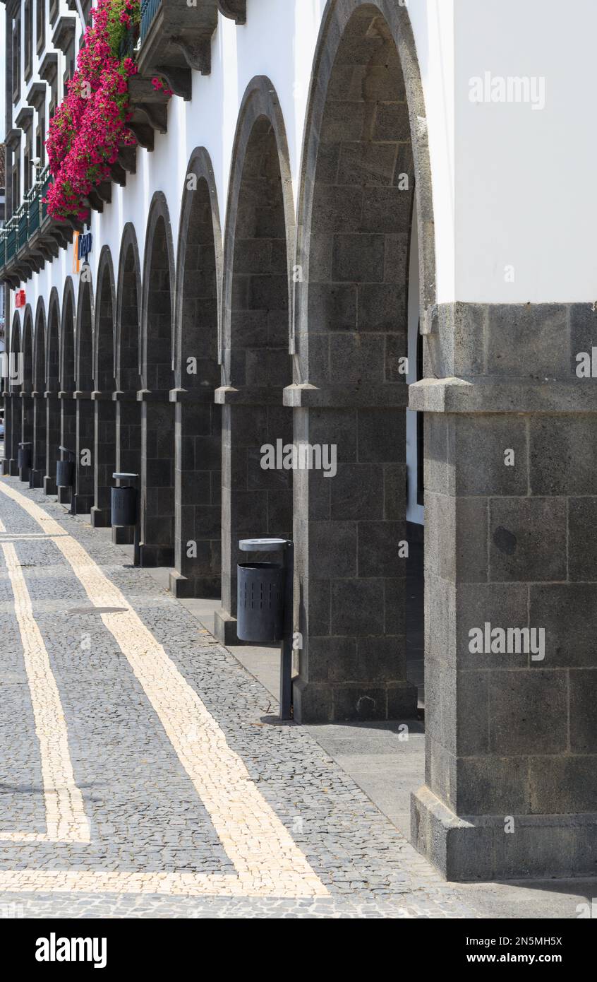 Beautiful repeat Pattern at a Architecture Stock Photo - Alamy
