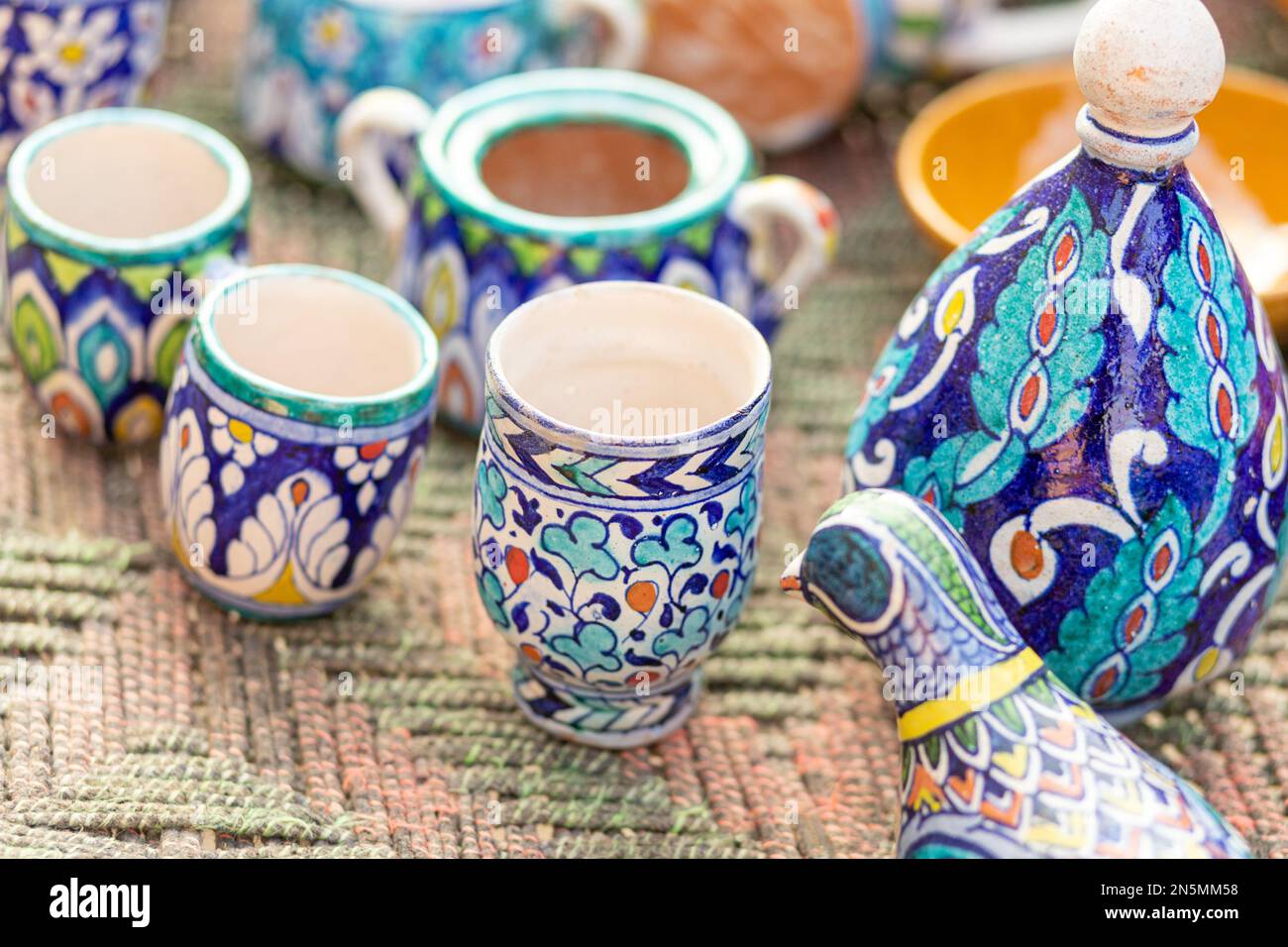 Pakistani handicrafts hi-res stock photography and images - Alamy