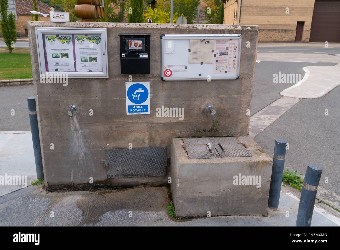 Disposal point hi-res stock photography and images - Alamy
