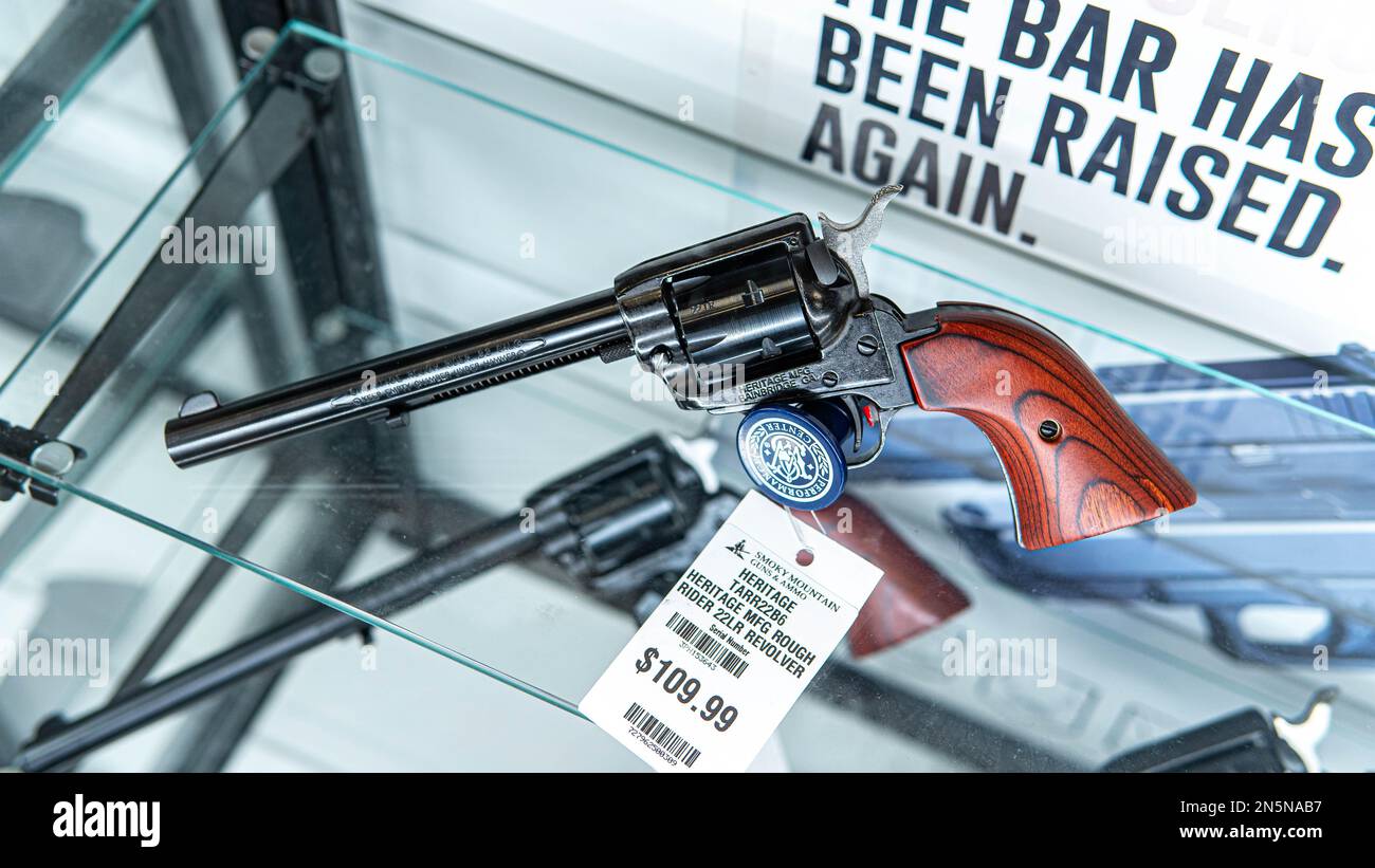 Case revolver hi-res stock photography and images - Alamy