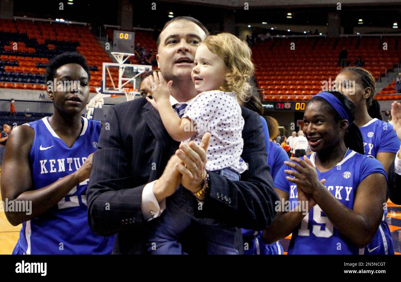 Kentucky coach Matthew Mitchell celebrates with his daughter, Saylor ...