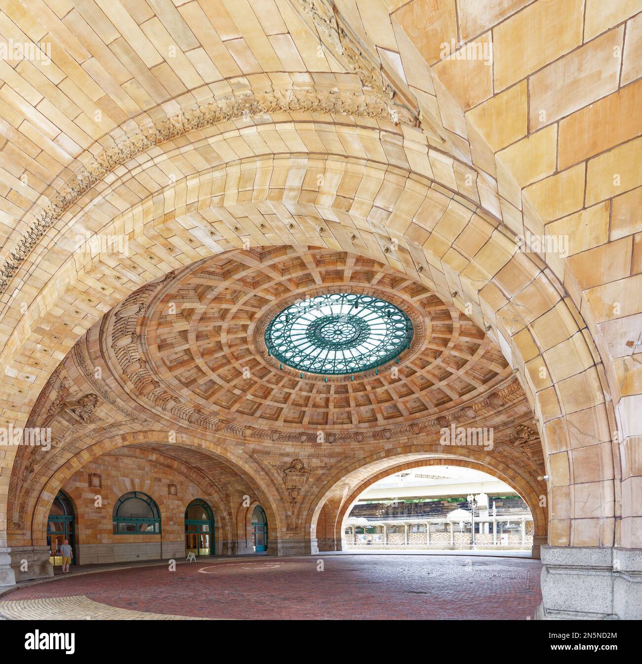 Pittsburgh Downtown: The Pennsylvanian rotunda once sheltered ...