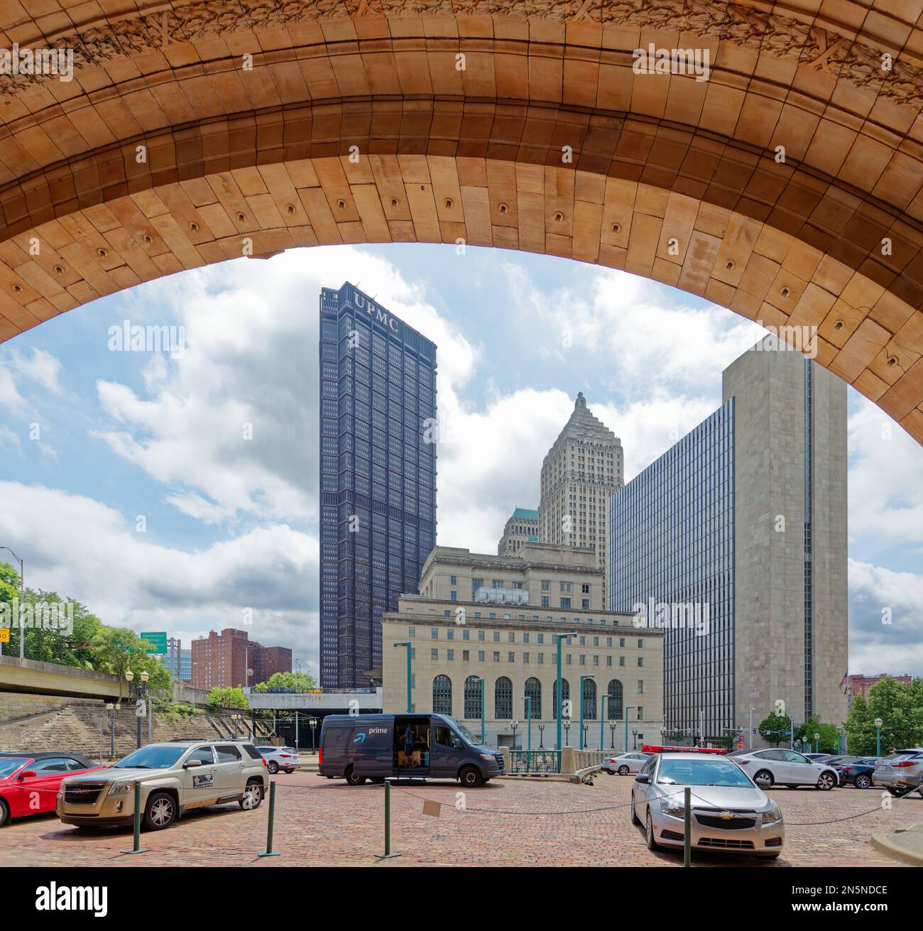 Pittsburgh Downtown: The Pennsylvanian rotunda once sheltered ...