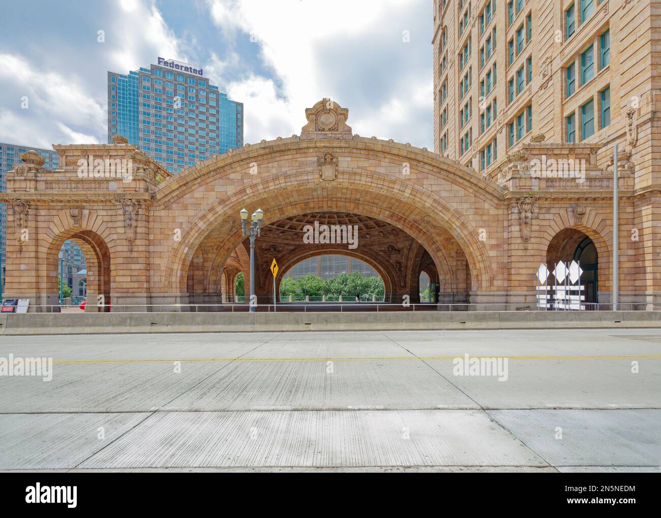 Pittsburgh Downtown: The Pennsylvanian rotunda once sheltered ...