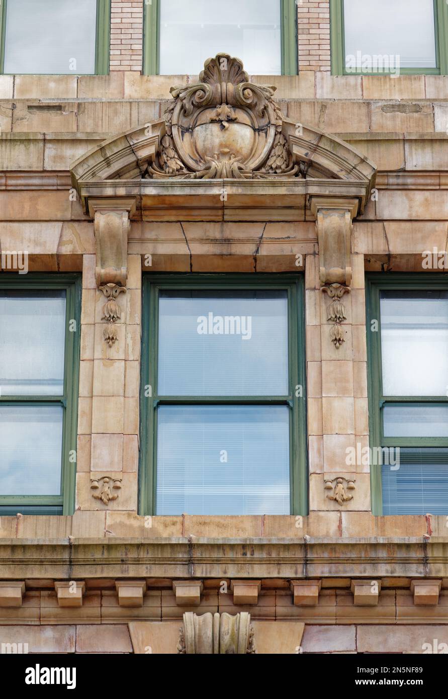 Pittsburgh Downtown: The Pennsylvanian’s Beaux Arts terra-cotta details ...