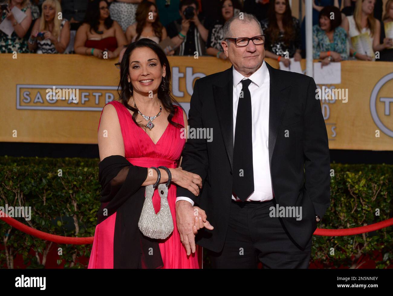 Catherine Rusoff, left, and Ed O'Neill arrive at the 20th annual Screen ...