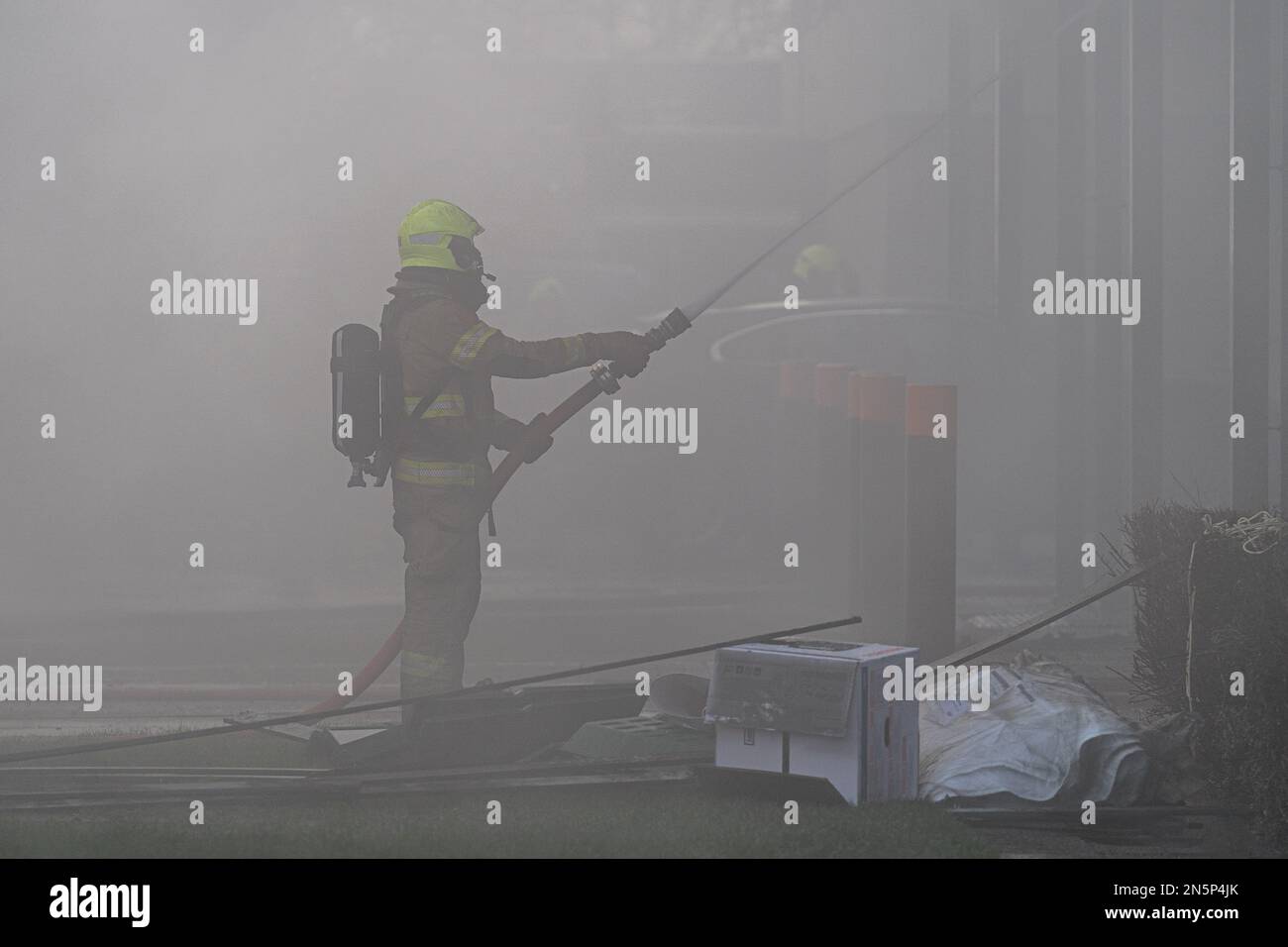 Very large structure fire heteren hi-res stock photography and images ...