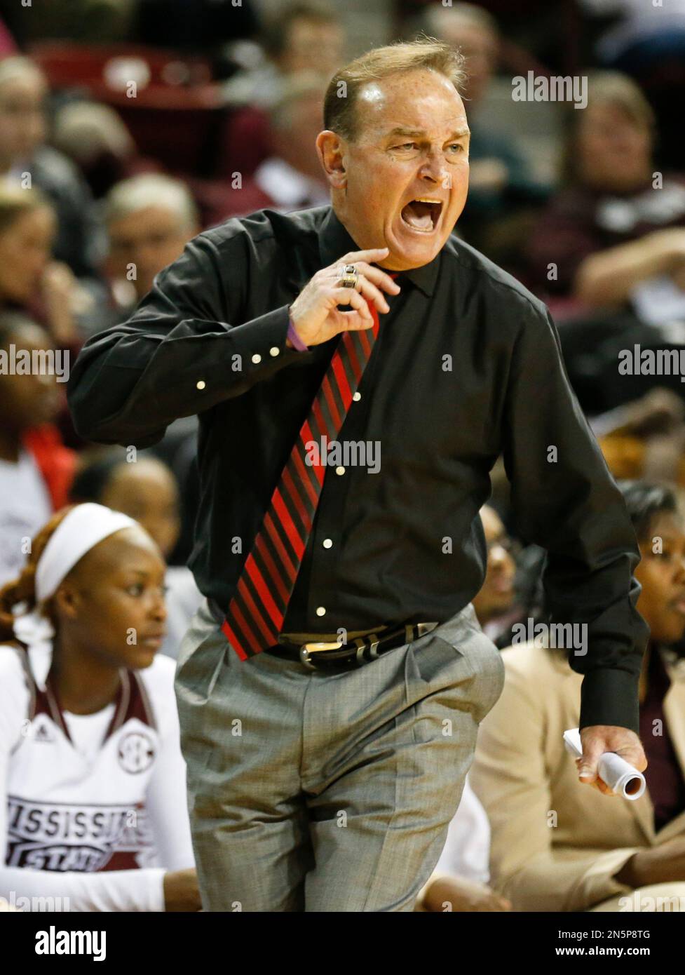 Mississippi State women's basketball coach Vic Schaefer calls out to ...