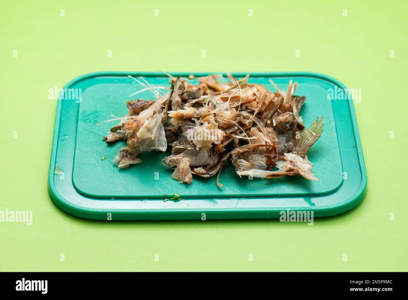 Plastic plate bin hi-res stock photography and images - Alamy