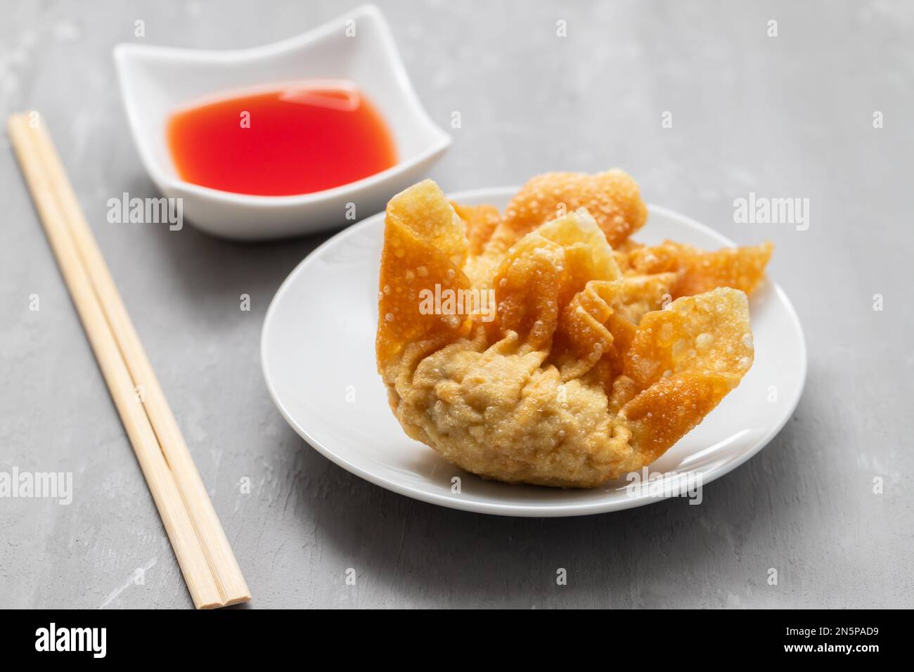 Wan tan mee noodle hi-res stock photography and images - Alamy