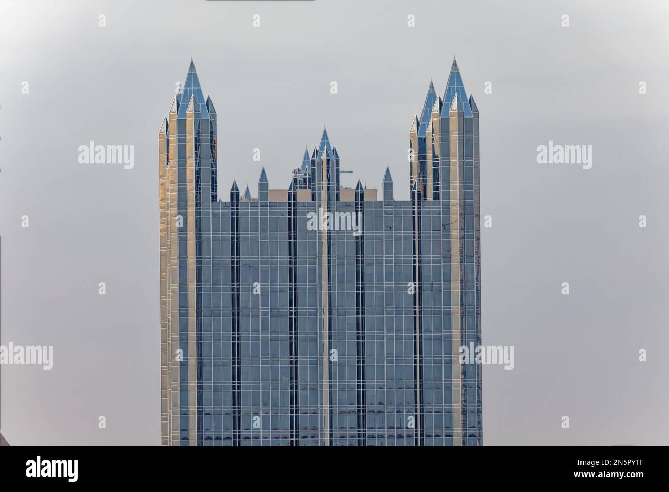 Pittsburgh Downtown: PPG Industries, the glass giant, built a giant ...