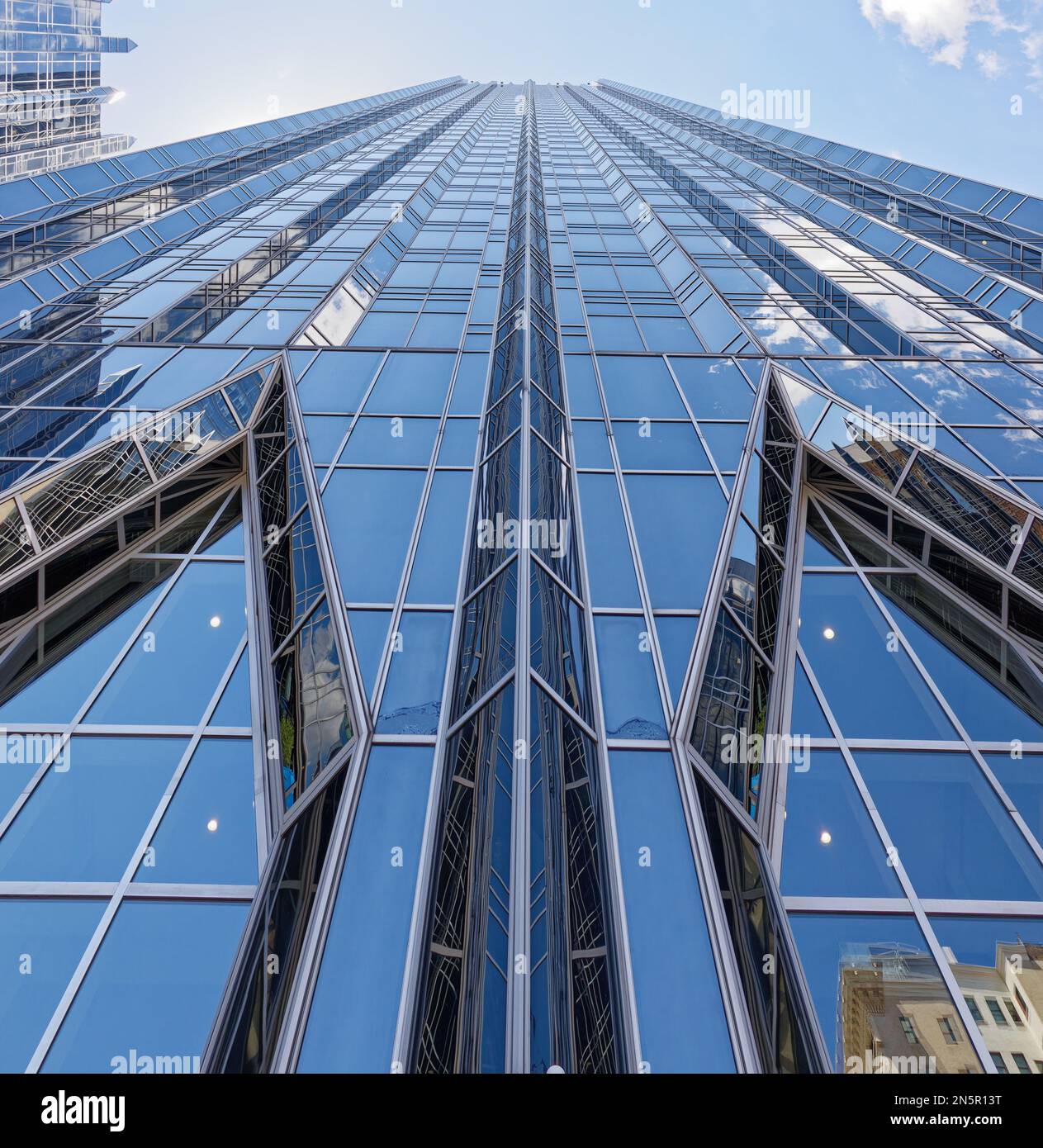 Pittsburgh Downtown: Looking up the One PPG Place façade Stock Photo ...