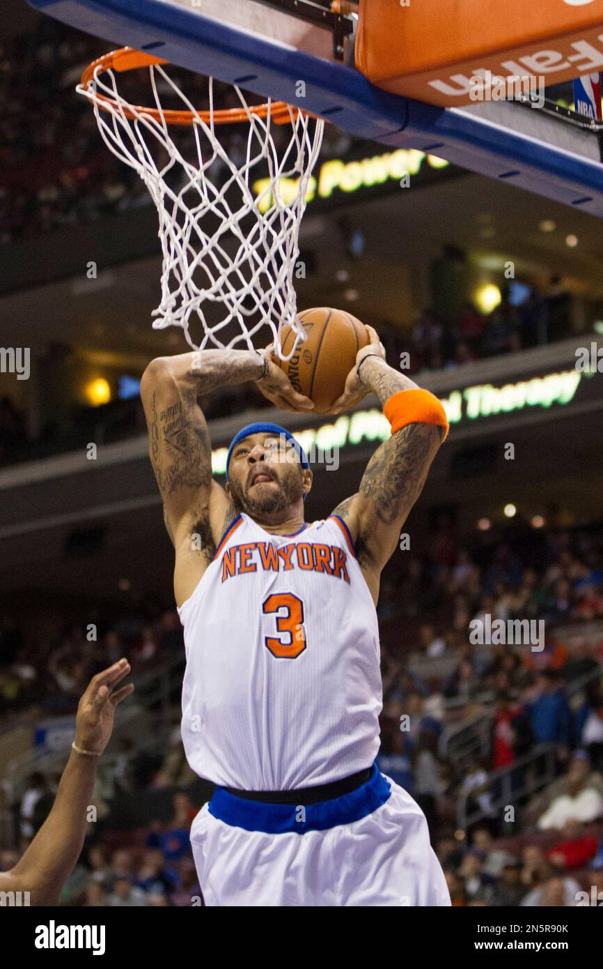 New York Knicks' Kenyon Martin goes up for the shot during the second ...