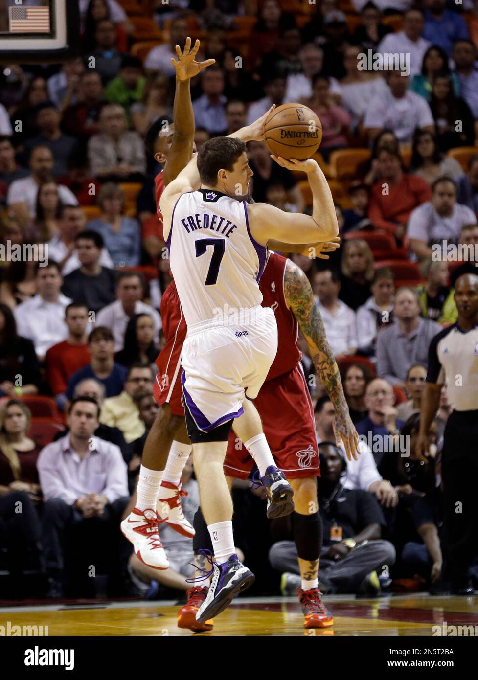 Sacramento Kings' Jimmer Fredette (7) passes the ball in the first half ...