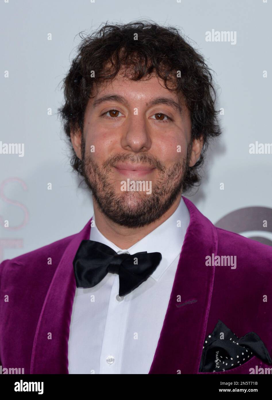 Jonathan Kite arrives at the 40th annual People's Choice Awards at ...