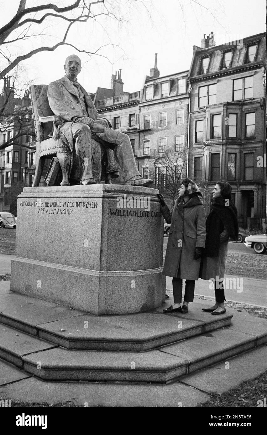 Airline flight attendants Judy V. Smiley of Jacksonville, Fla., and Ann ...