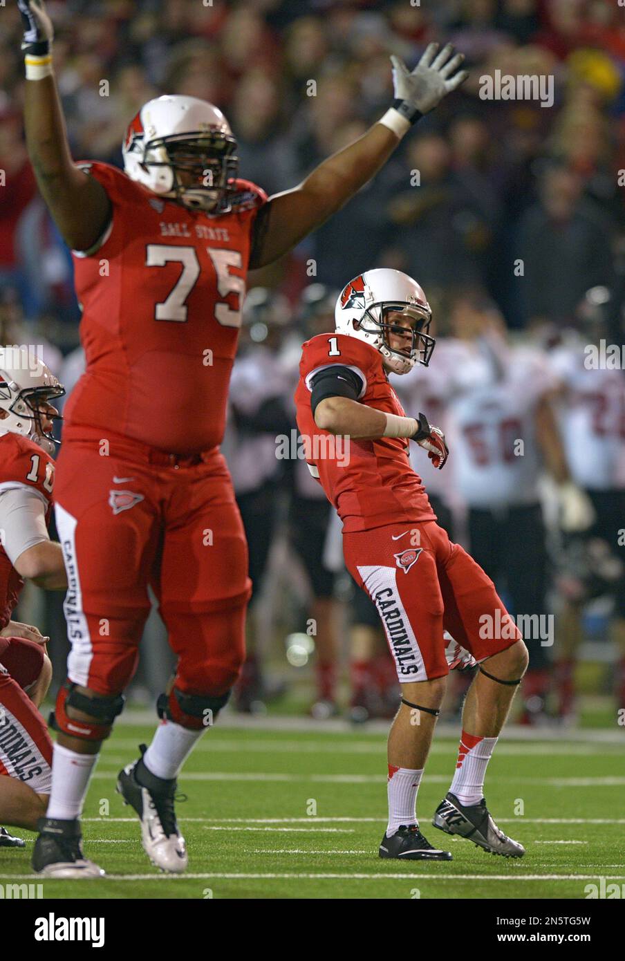 Ball State place kicker Scott Secor (1) watches his field goal attempt ...