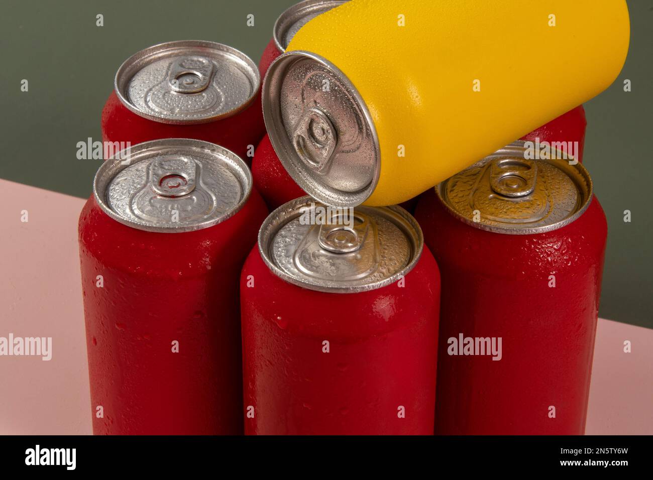 Group of aluminum soda cans, chilled, frozen and with water drops Stock ...