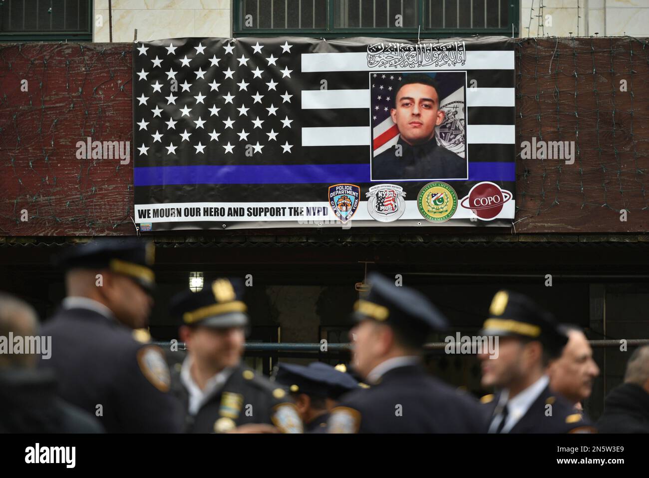 Photo by: NDZ/STAR MAX/IPx 2023 2/9/23 Police officers attend the ...