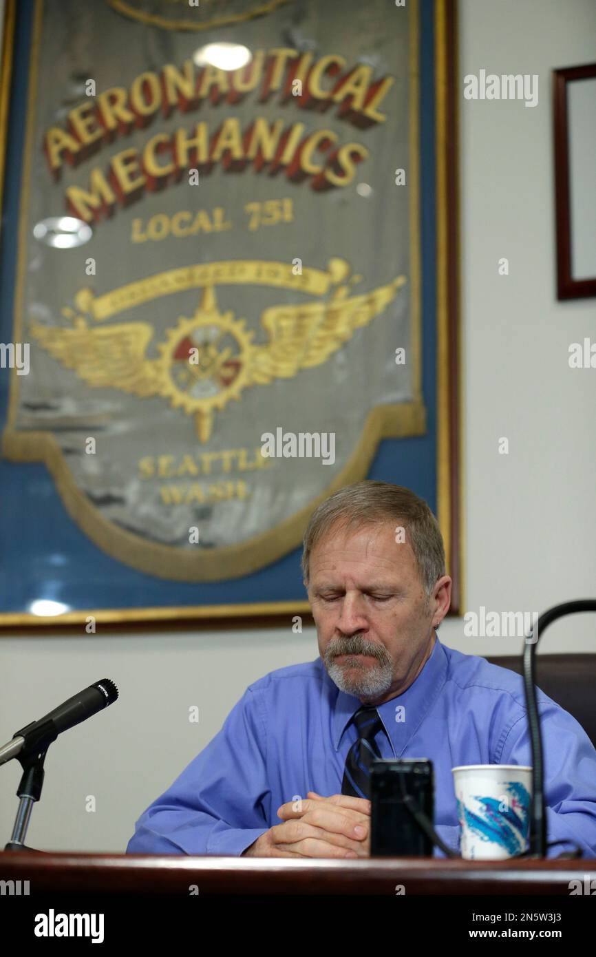 Jim Bearden, administrative assistant for District 751 of the Boeing ...