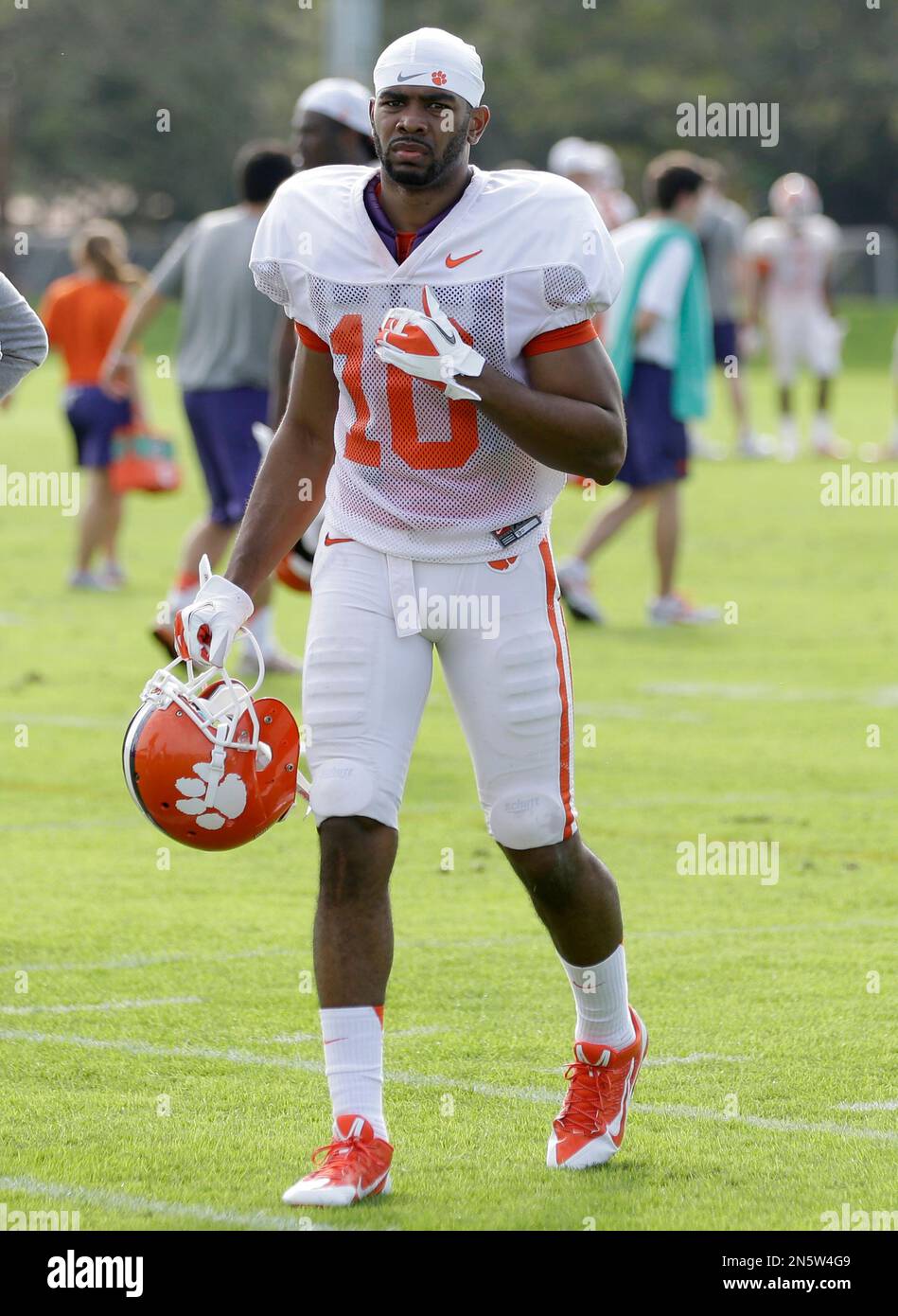 CORRECTS ID TO JULIAN PATTON, INSTEAD OF TAJH BOYD - Clemson wide ...