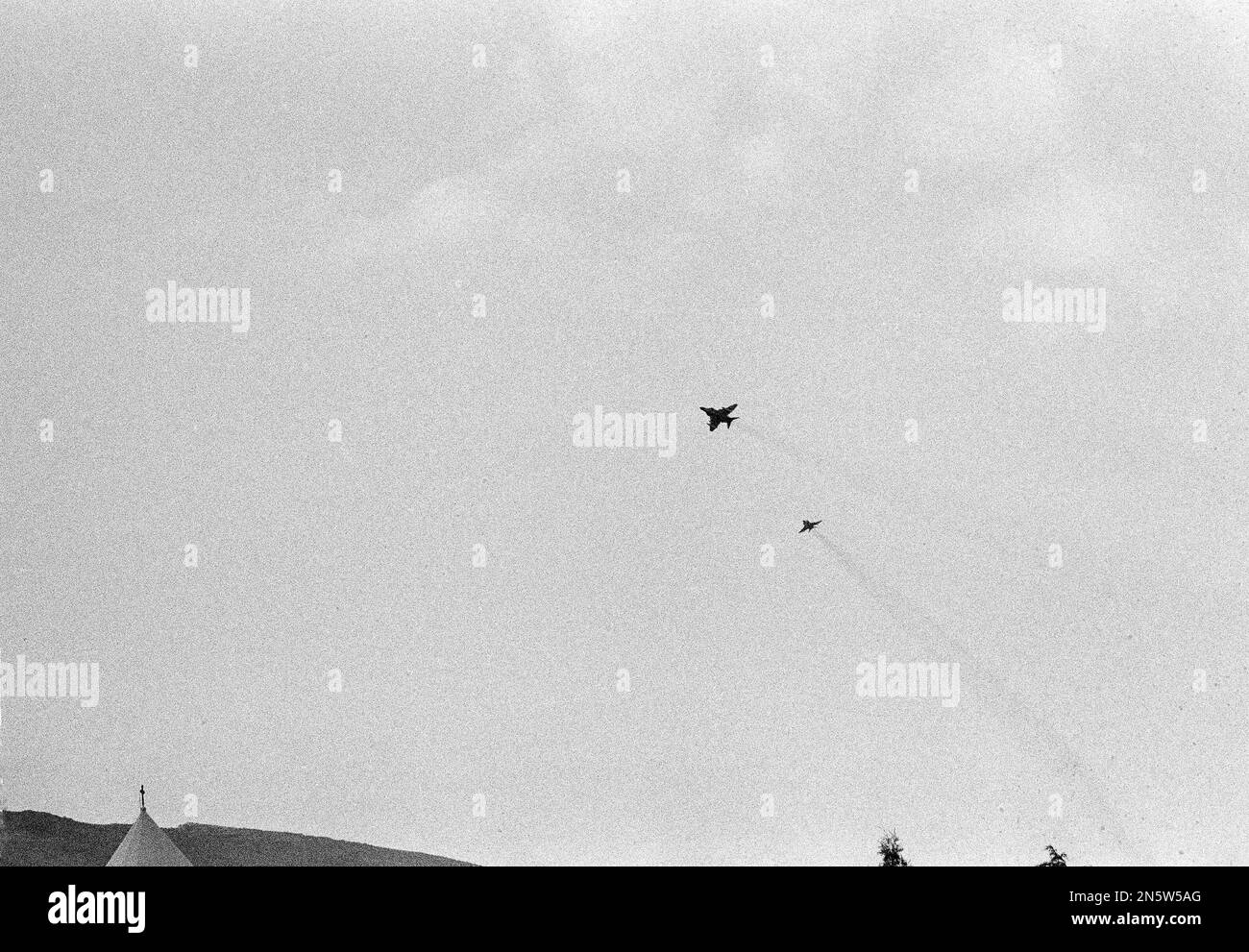 Two Syrian MIGs seen patrolling the Syrian skies during war against ...
