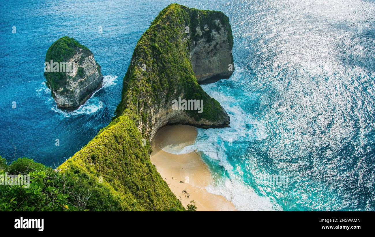 Karang Dawa, Manta Bay or Kelingking Beach on Nusa Penida Island, Bali ...