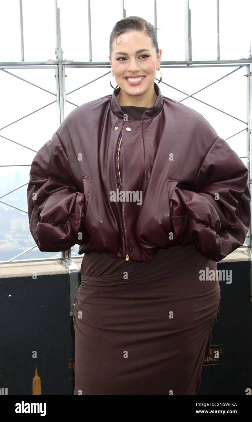 Ashley Graham lights up the Empire State Building to kick off New York ...