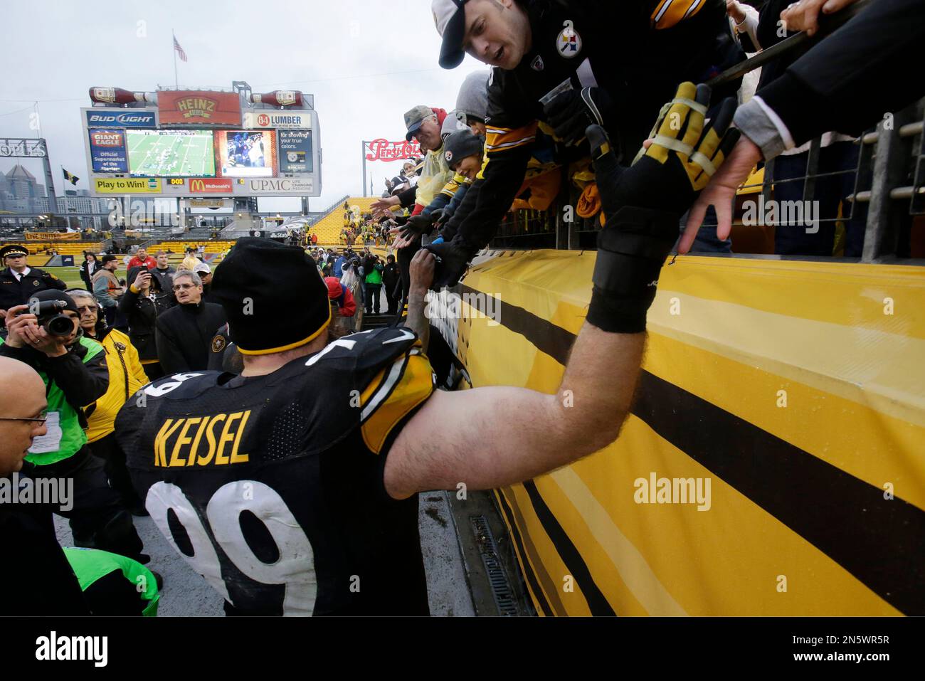 Pittsburgh Steelers defensive end Brett Keisel (99) celebrates with ...